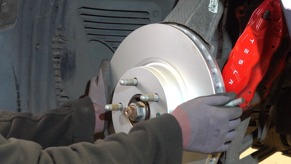 How to replace the brake discs and pads on a Tesla Model S - Delphi ...