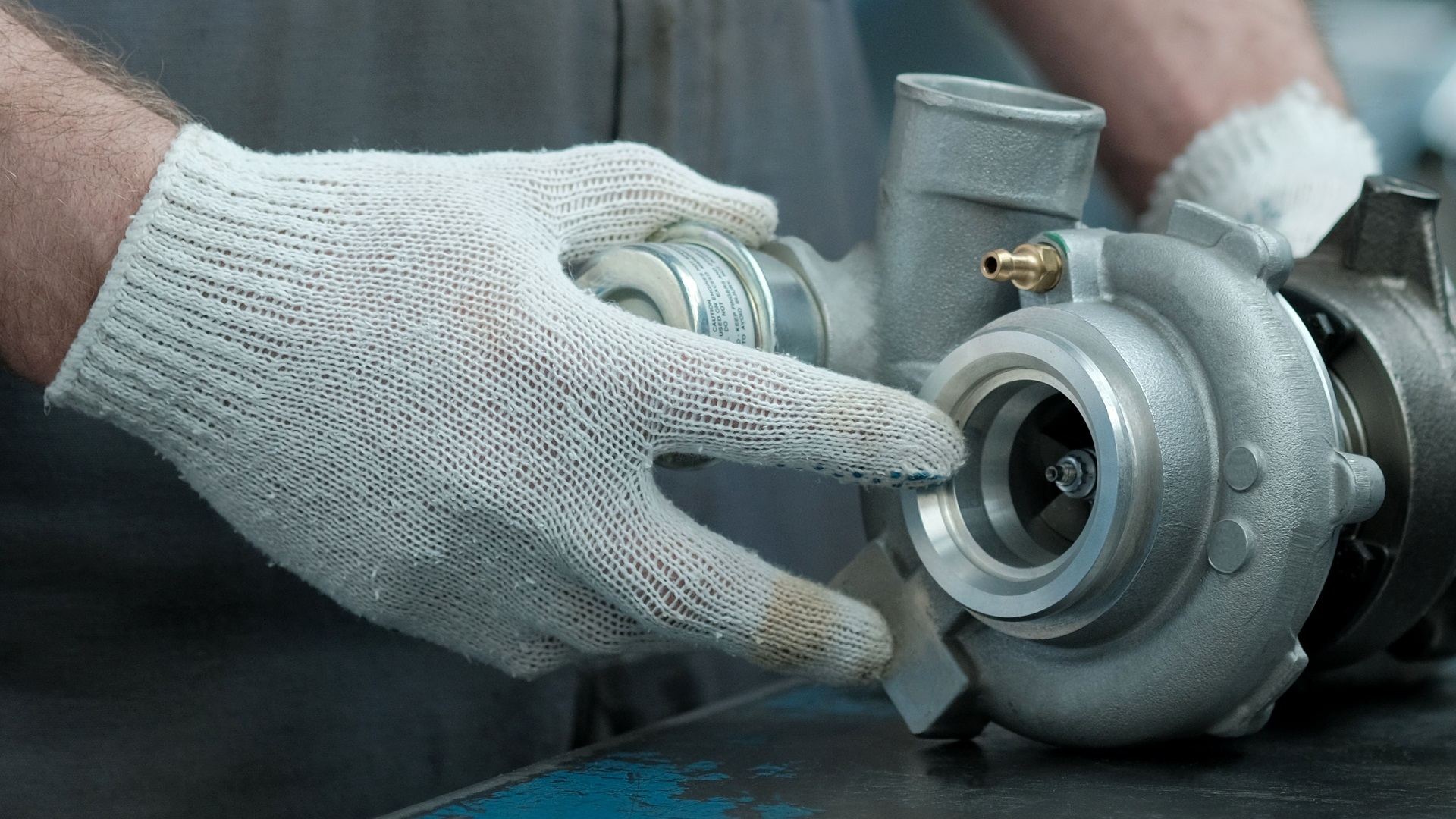 Parts of a vehicle exhaust system - Delphi Technologies